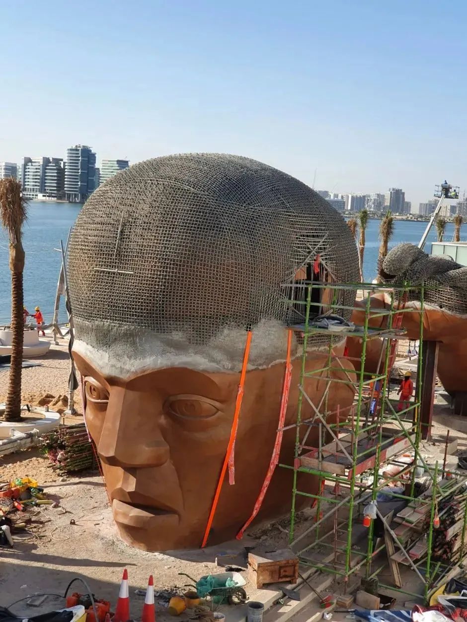 News - Fiberglass in Giant Statue